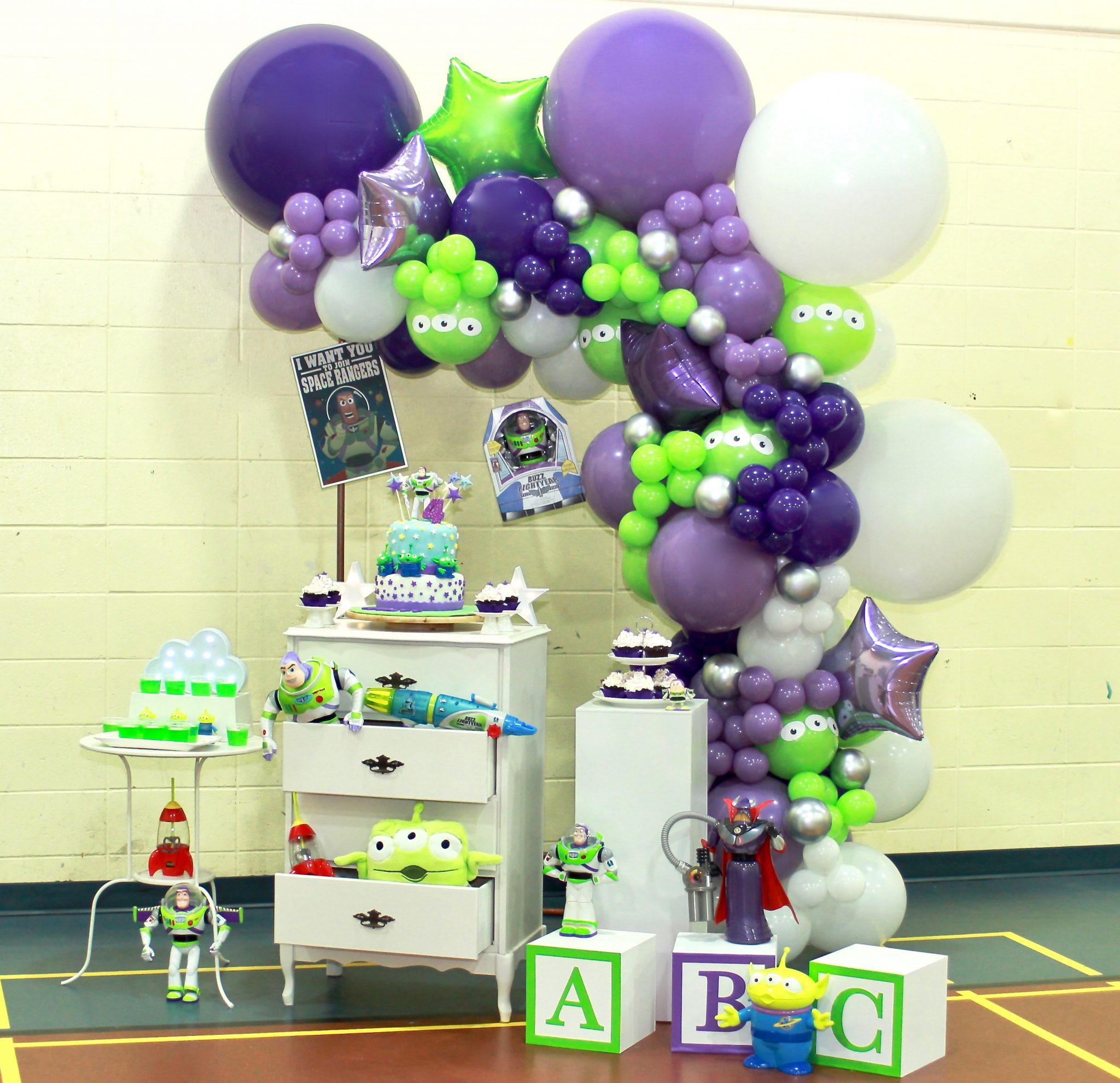 Throw A Super Cool Buzz Lightyear Birthday Party - Kari Skelton